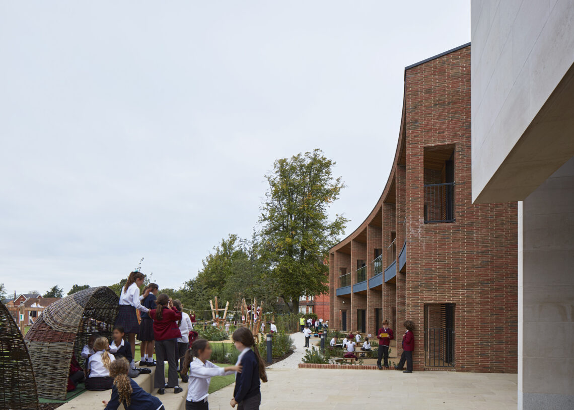 Highgate Junior School - AJ Buildings Library
