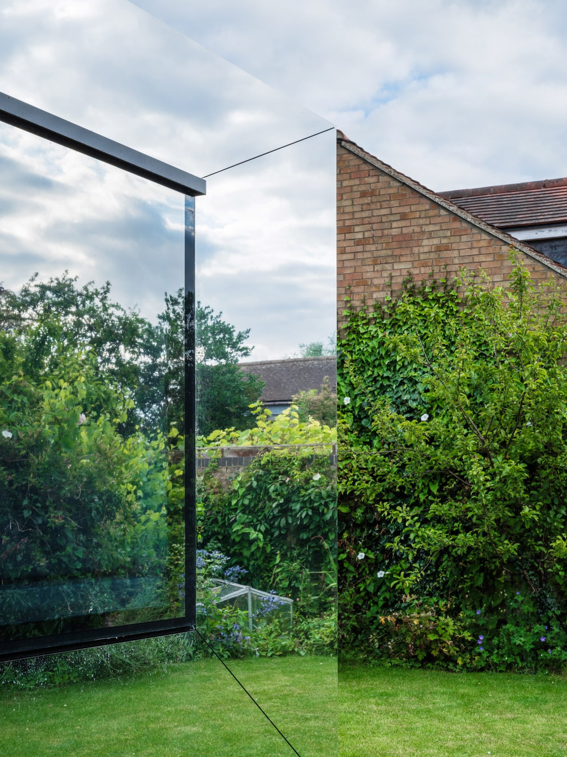 Mirror Pod Extension - AJ Buildings Library