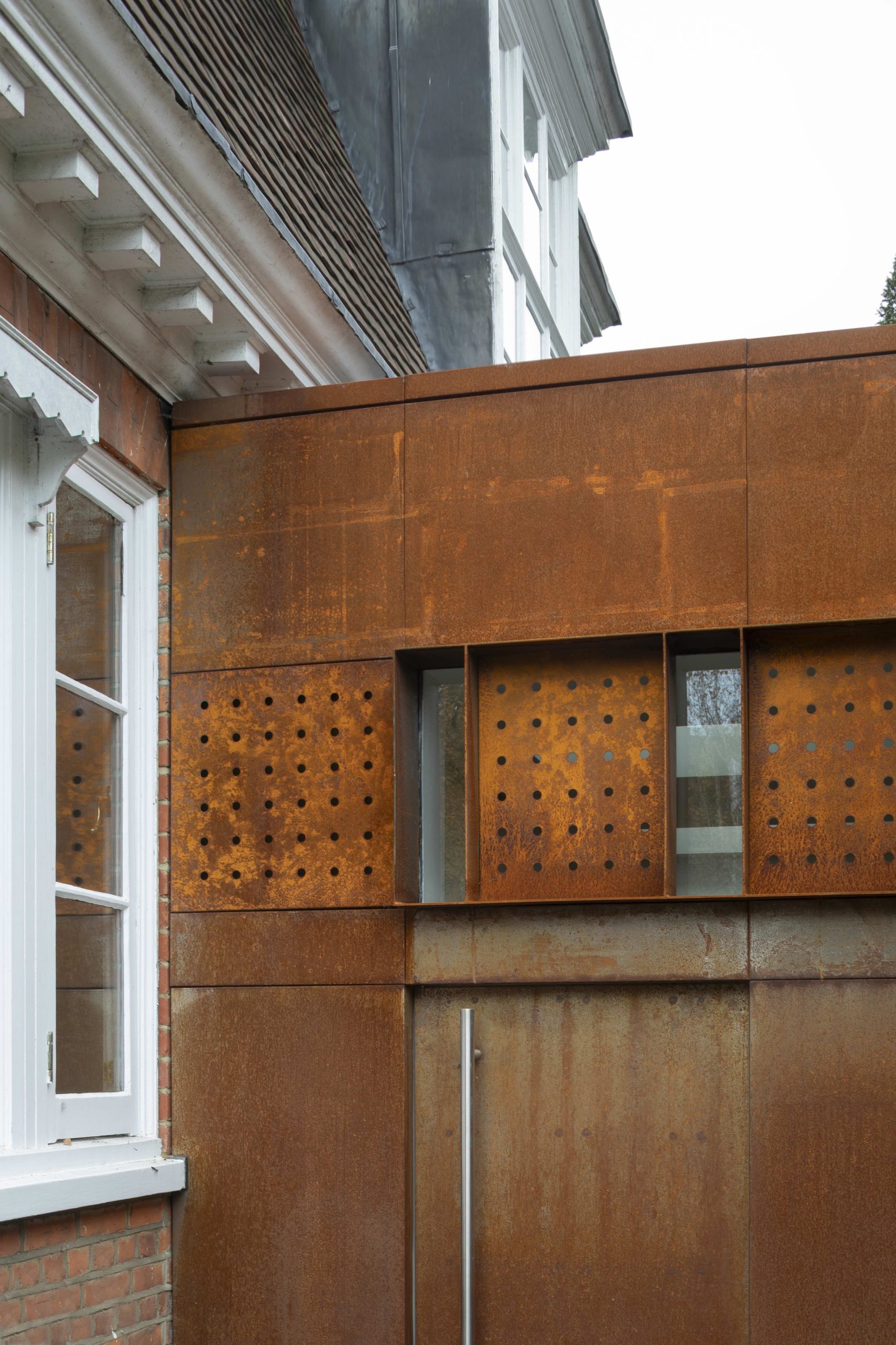 Corten Infill - AJ Buildings Library
