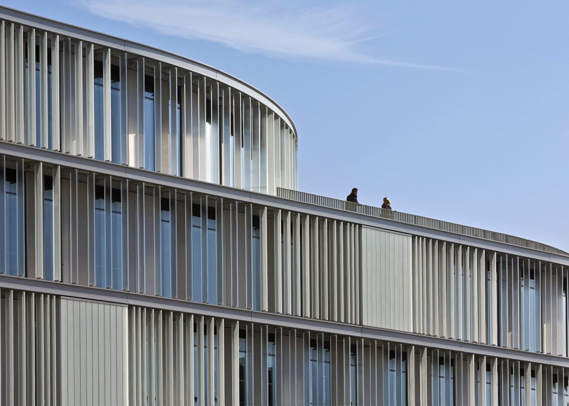 Number One Riverside - AJ Buildings Library