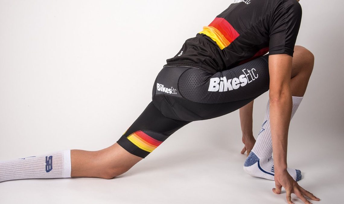 Post-ride leg stretches for cyclists | Cyclist