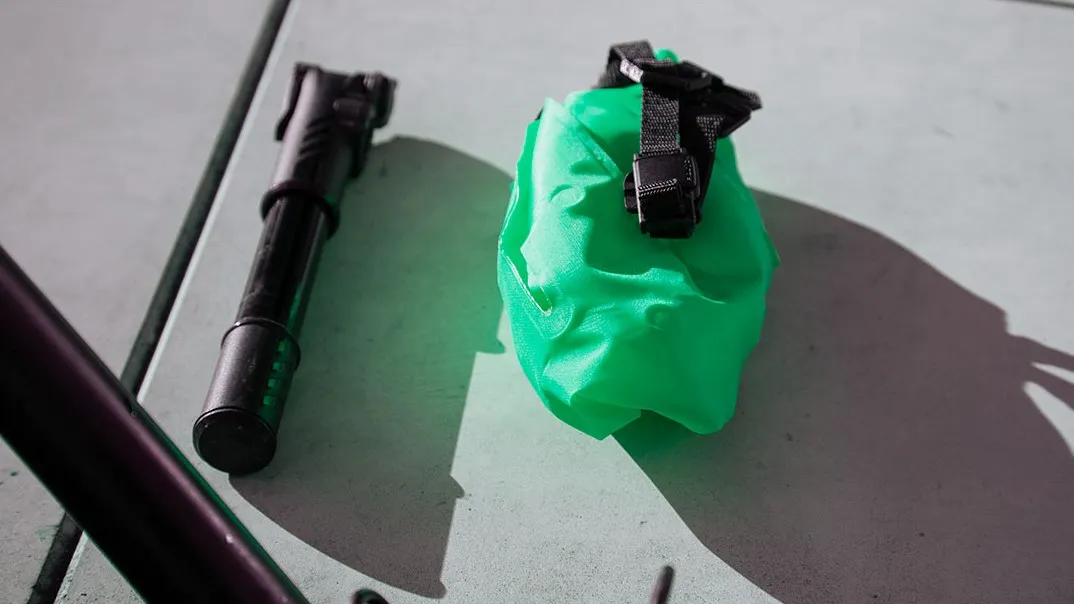 This inflatable helmet is truly packable and claims to be ultra-safe ...