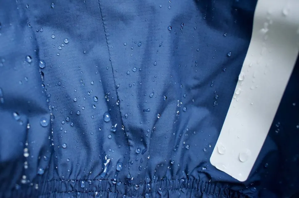 Le Col Women's Pro Lightweight Rain Jacket review | Cyclist