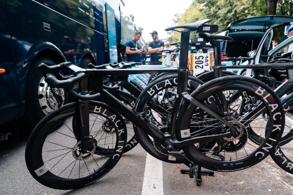 Tour de France bike: IPT's Factor super-aero prototype and watercolour ...