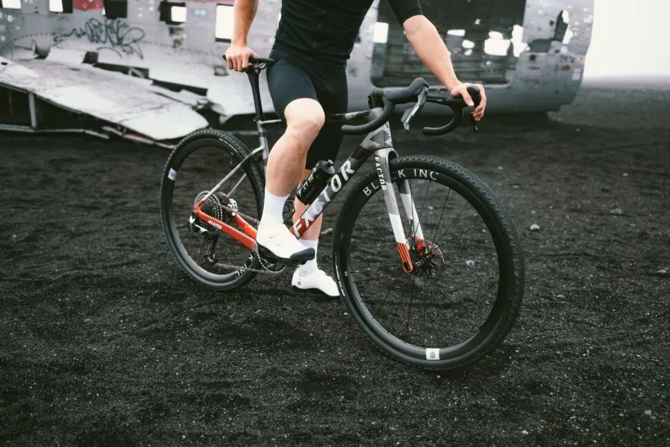 Factor Aluto gravel bike is a lightweight alternative to Ostro Gravel ...